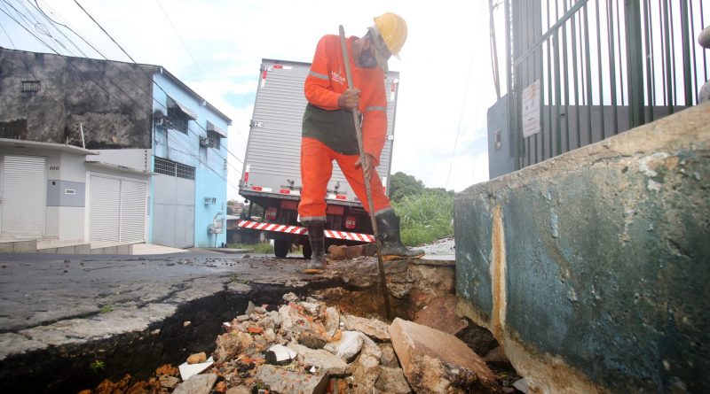 Prefeitura De Manaus Recupera Rede De Drenagem Pluvial Na Avenida Costa